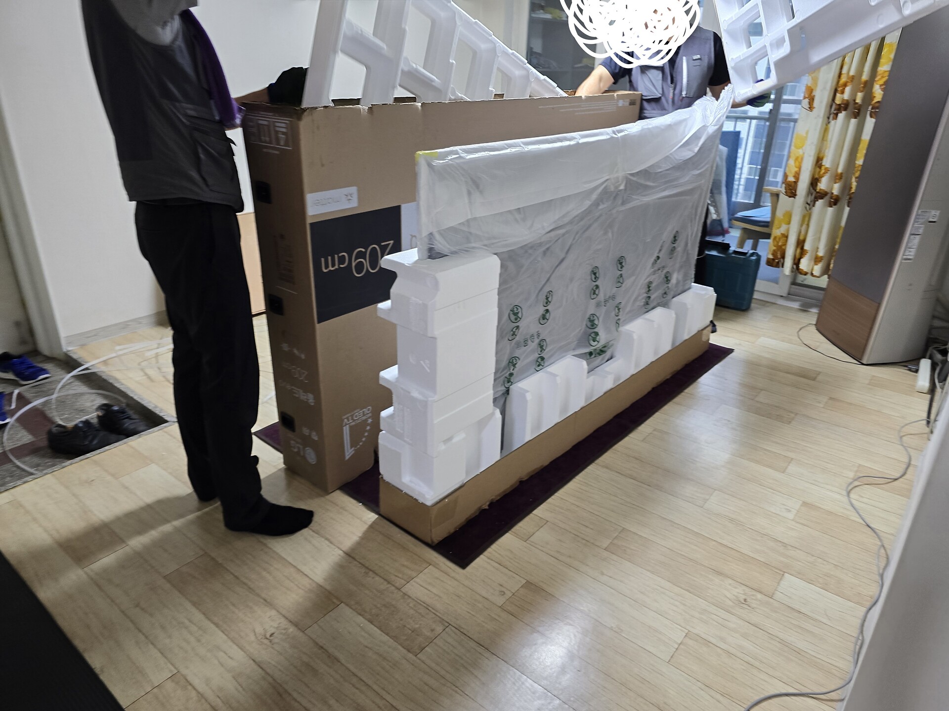 드디어 83인치 올레드 G4 설치했어요 - DVDPrime