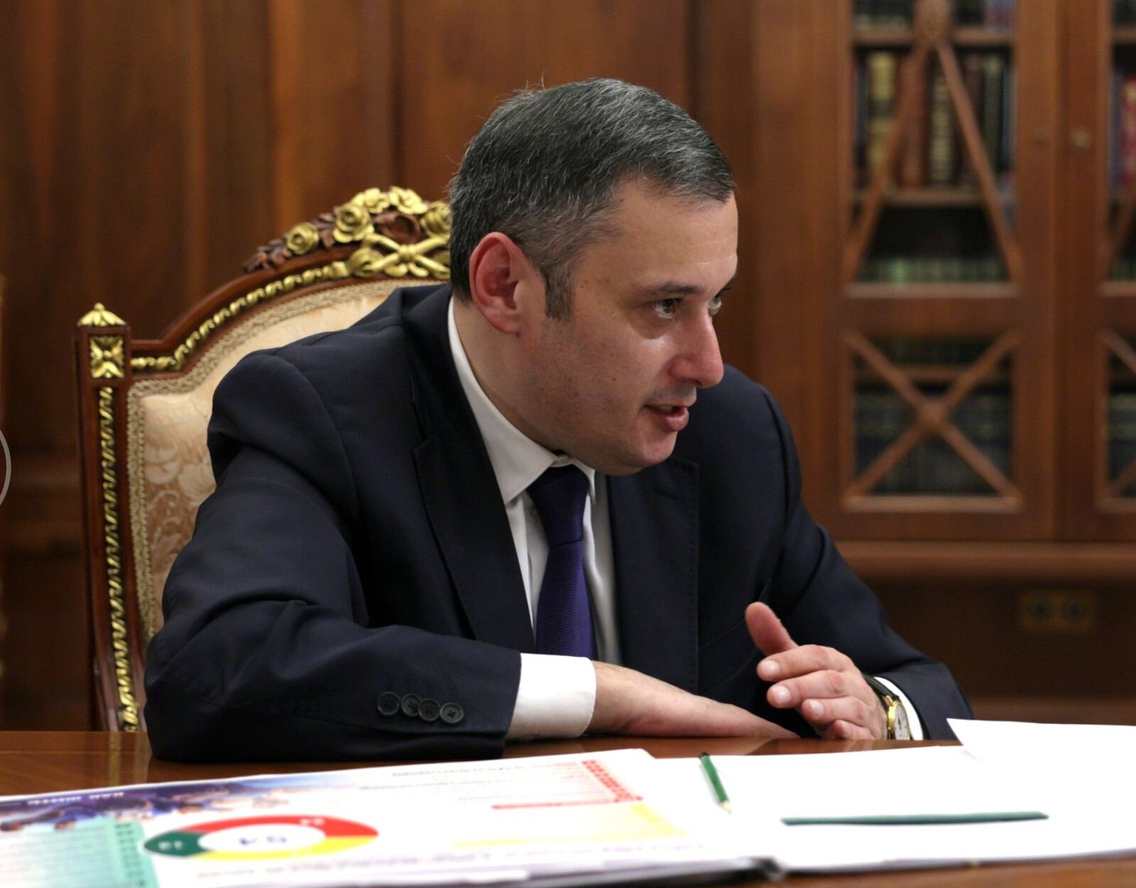 쿠르스크 유대인 주지사, 푸틴에게 보조금 받아내다. - DVDPrime