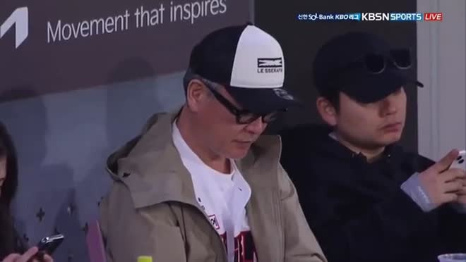 김의성 배우의 어제 놀라운 모습 - DVDPrime