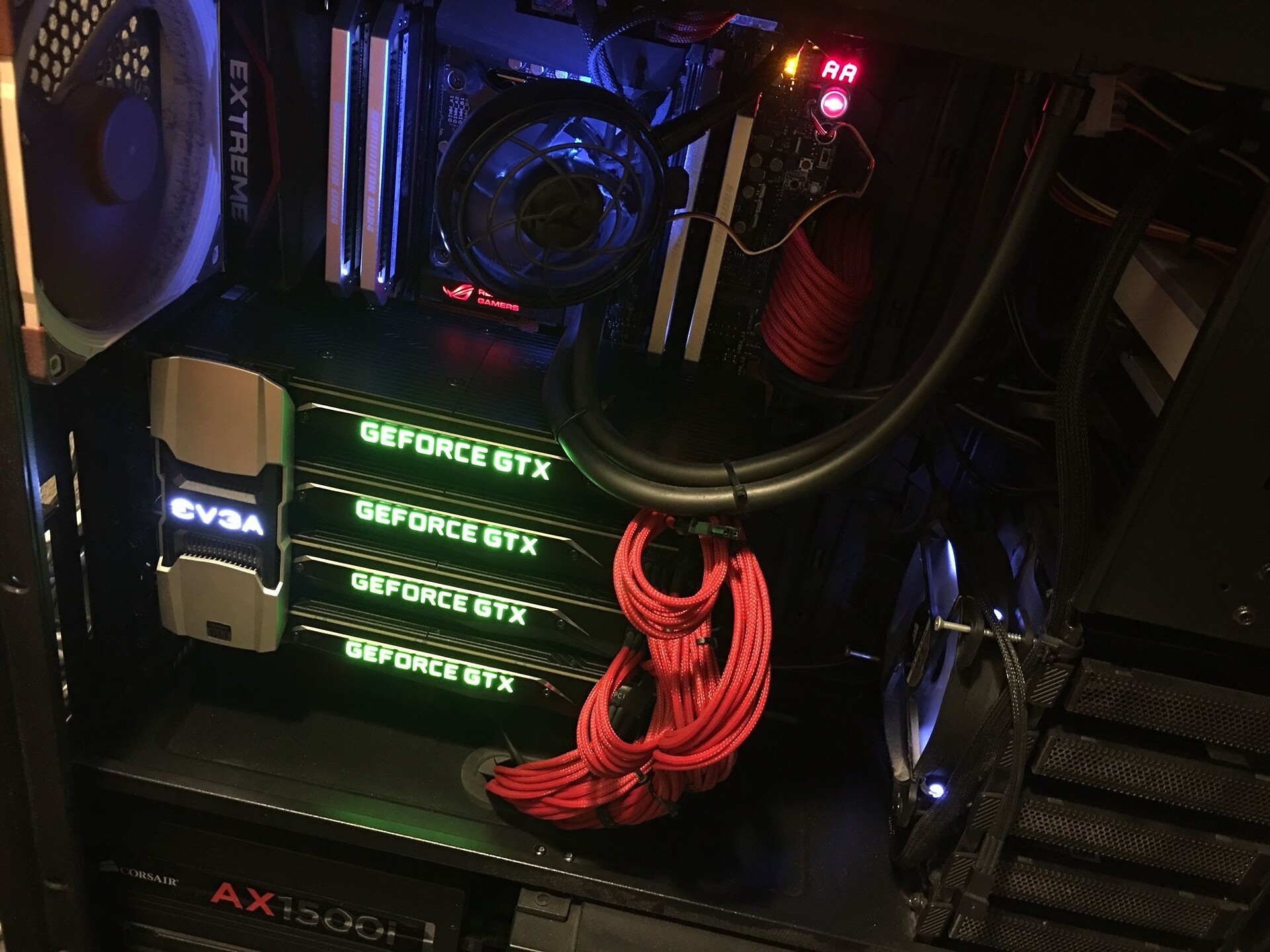 한때 PC게이머들의 로망.jpg - DVDPrime