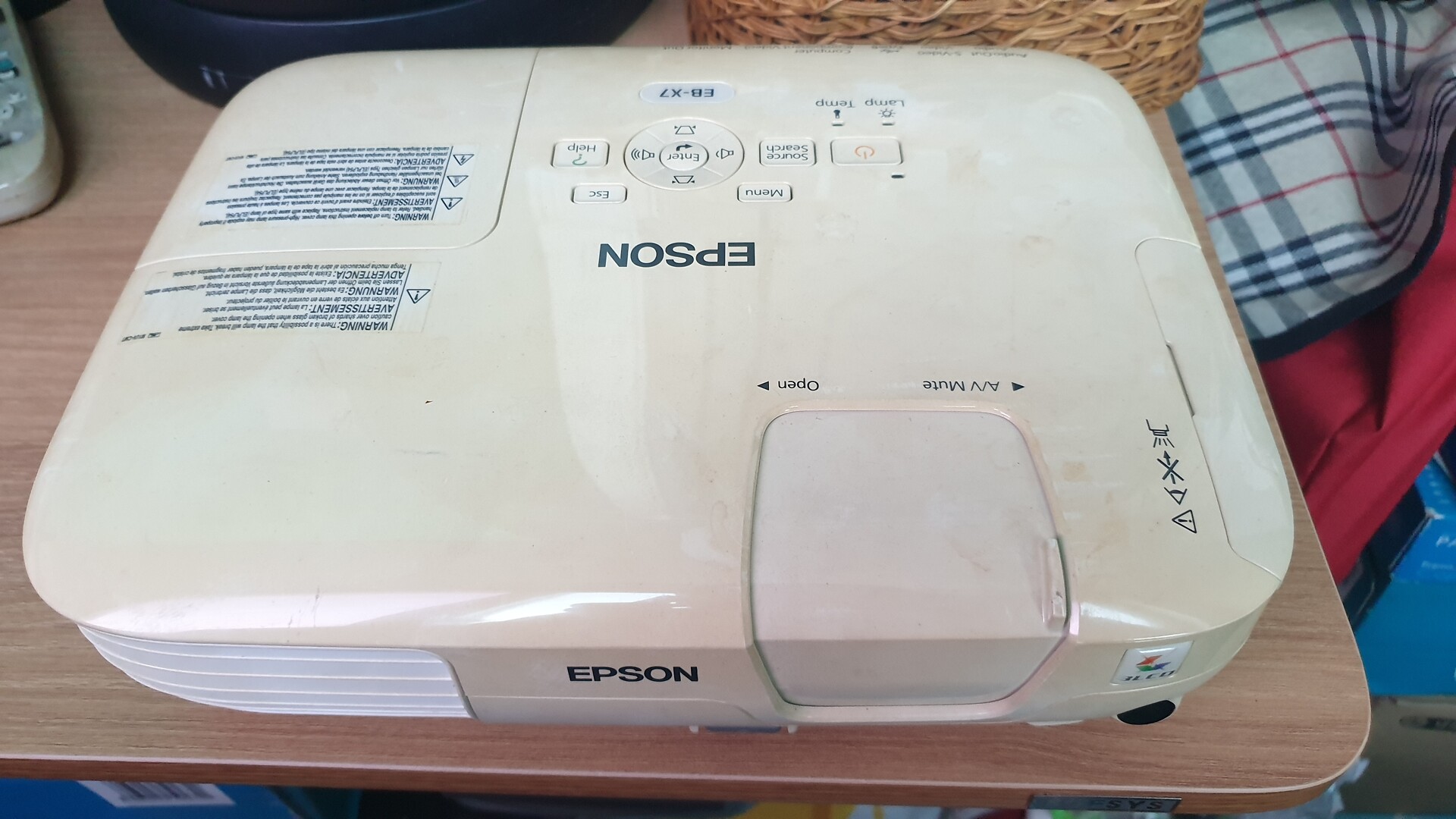 엡손 프로젝터 eb-x7 - DVDPrime