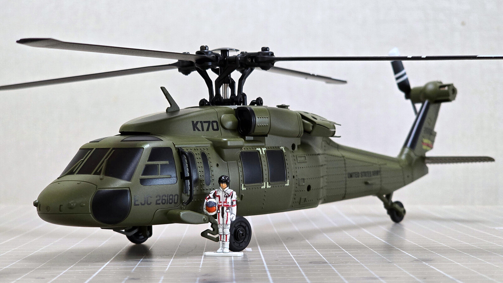 XK K170 UH-60L BLACK HAWK 무선조종 블랙호크 헬리콥터 - DVDPrime