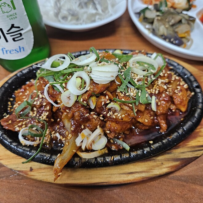 제육볶음에 한잔... - DVDPrime