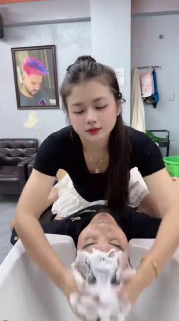 베트남 이발소 샴푸 서비스 - DVDPrime