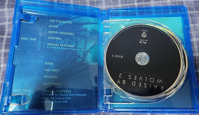 러브크래프트 컨트리, 레이즈드 바이 울브스 (HBO) - DVDPrime