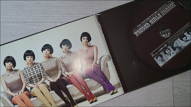 티아라 ABSOLUTE FIRST ALBUM 맴버 전원 친필싸인판 판매합니다. - DPrime