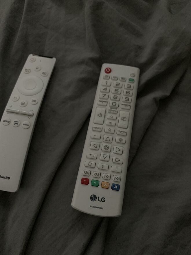 LG 프로젝터 리모콘은 다 못생겼을까요..? - DVDPrime