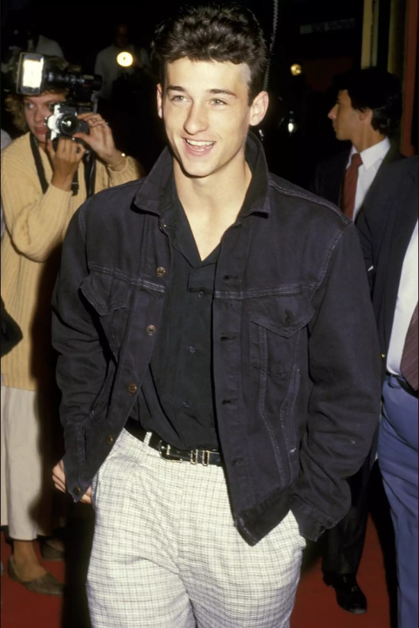 피플 2023 가장 섹시한 남자로 뽑힌 패트릭 뎀시(11/7) - DVDPrime