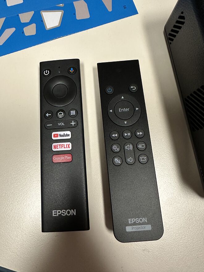 EPSON EF-11 프로젝터 + ELPAP12 TV 스틱 개봉 및 사용 소감 - DVDPrime