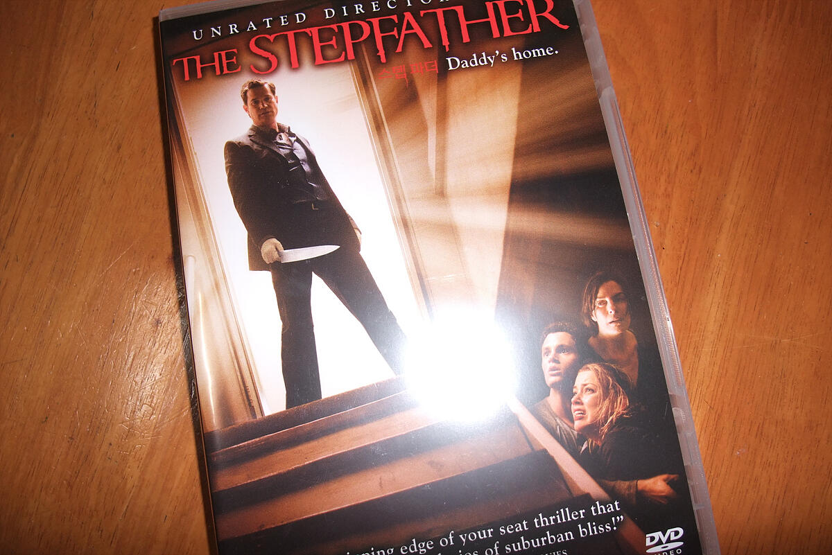 [리뷰] 스텝파더(2009) - 미묘한 리메이크 - DVDPrime