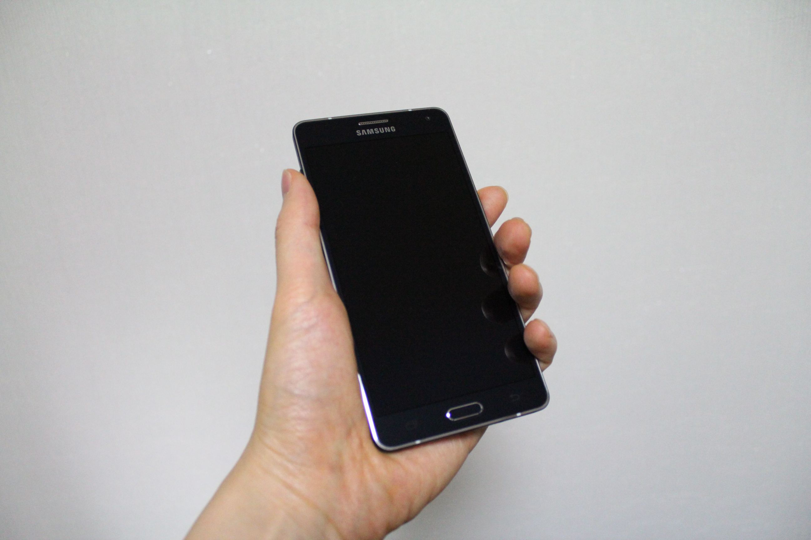 갤럭시 A7 디자인 이쁘지 않나요? - DVDPrime