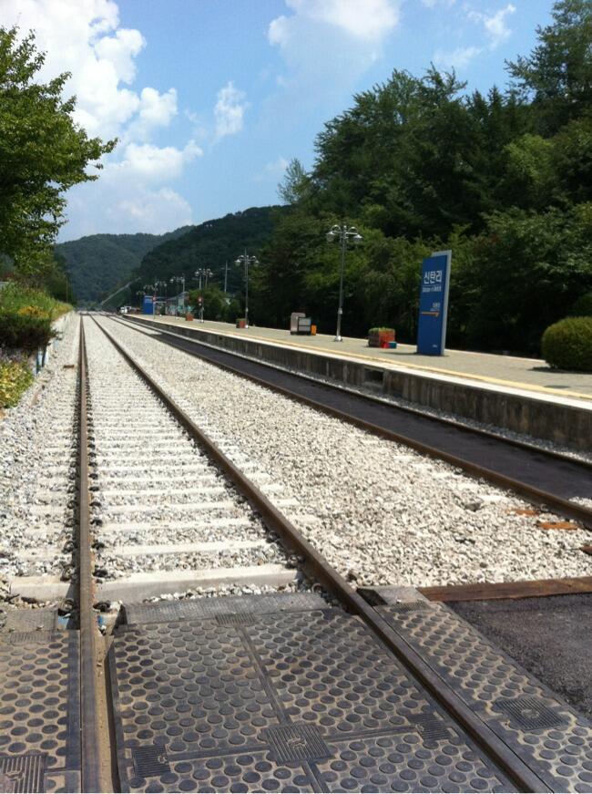 [DPⓘ] 연천 신탄리역에 왔습니다!!! - DVDPrime