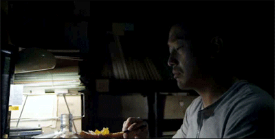 [움짤] 베를린에서 잘린 하정우 먹방.gif - DPrime