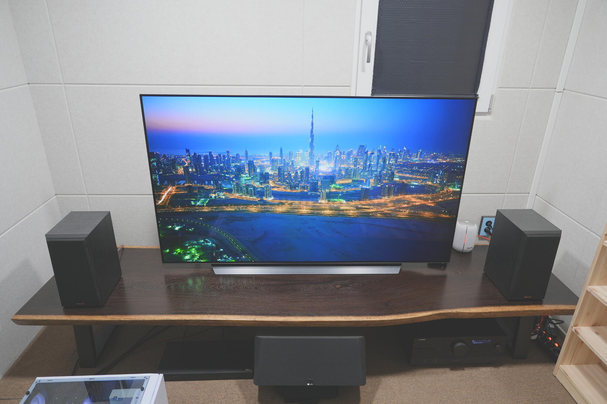 98인치 TV 올려둘 우드슬랩 구매했습니다. - DVDPrime