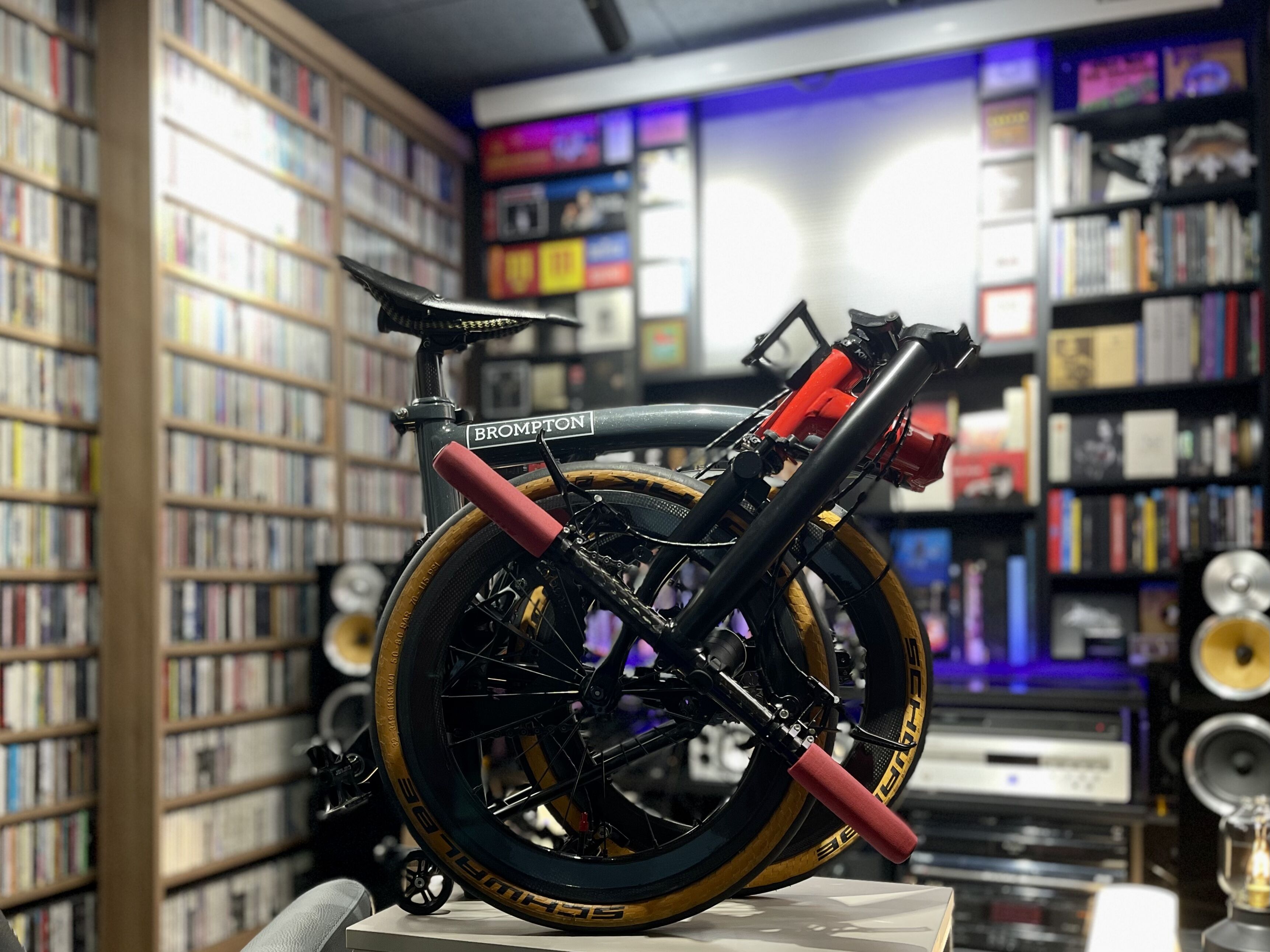 제 감상실 소개 영상입니다. (LP.CD.TAPE포럼에 영상을 다시 옮겨봤습니다.) - DVDPrime