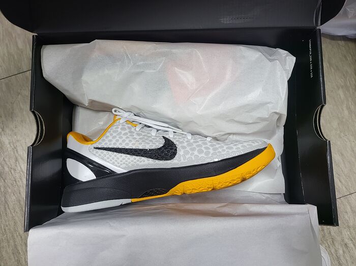 코비 6 프로트로 화이트 델솔(Nike Kobe 6 Protro White Del Sol) - 풋셀 커뮤니티