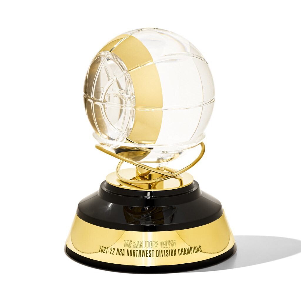 (Hoopshype) NBA 각종 트로피의 사진 - MANIA