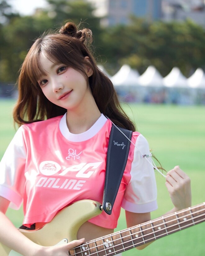 QWER & FC 온라인 - MANIA