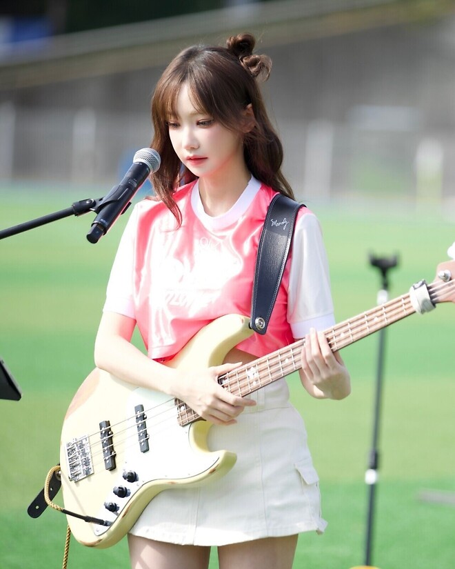 QWER & FC 온라인 - MANIA