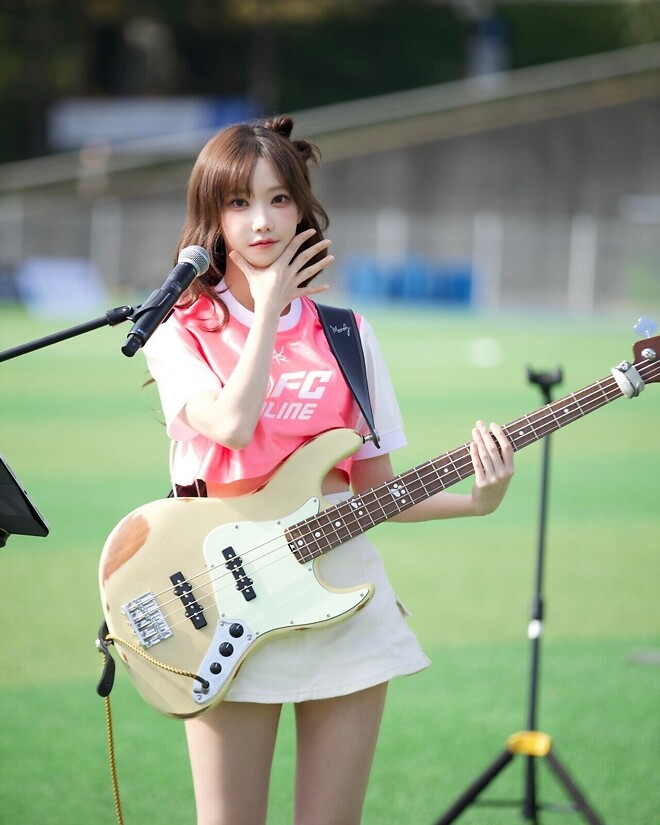 QWER & FC 온라인 - MANIA