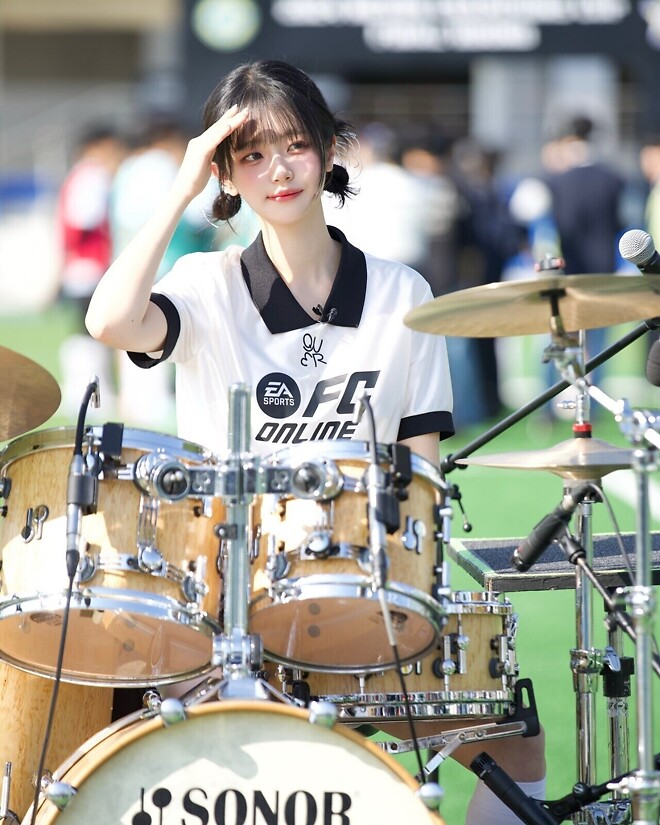 QWER & FC 온라인 - MANIA