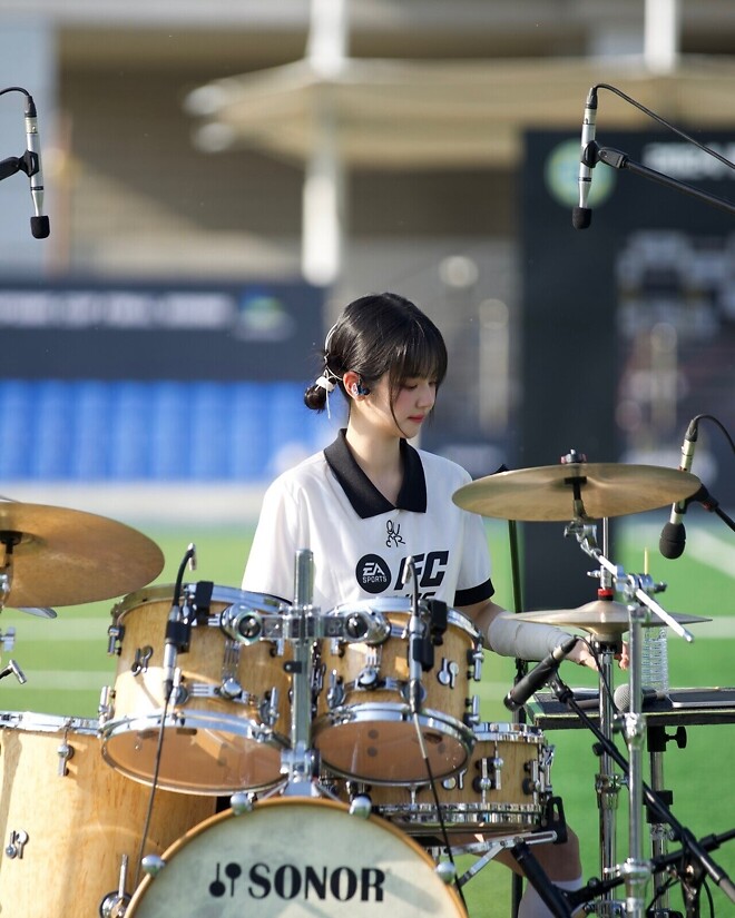 QWER & FC 온라인 - MANIA