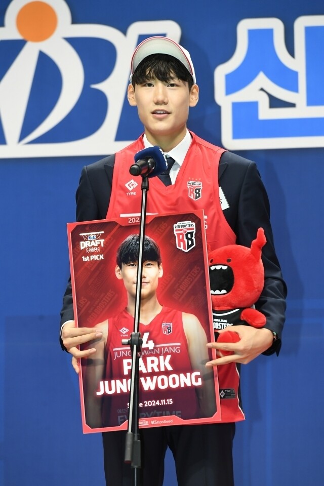 [장문] 감격스럽습니다. KBL 2024 전체 1순위 홍대부고 박정웅 - MANIA