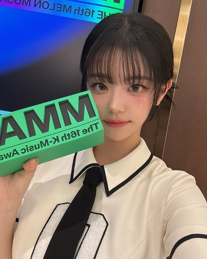 MMA 2024 핫트랜드상 수상 그룹 QWER - MANIA