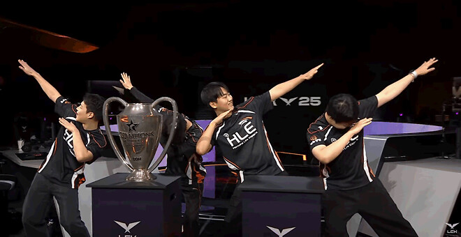 LCK개막전 락스 타이거즈 멤버들 입장 장면 - MANIA