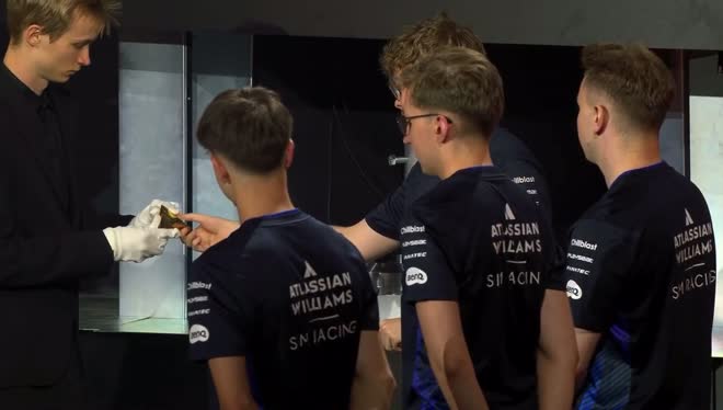 ewc는 결코 가볍지않습니다 - MANIA