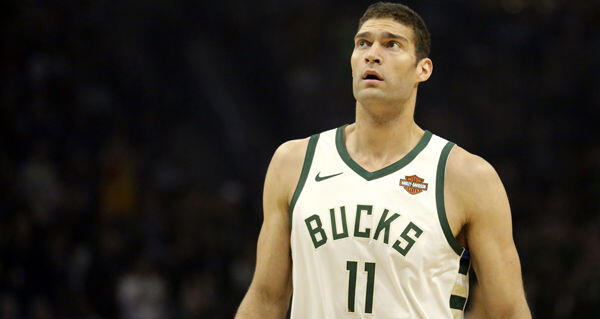 Brook Lopez, Julius Randle과 재계약하길 원했던 레이커스 코치진 - NBA Mania