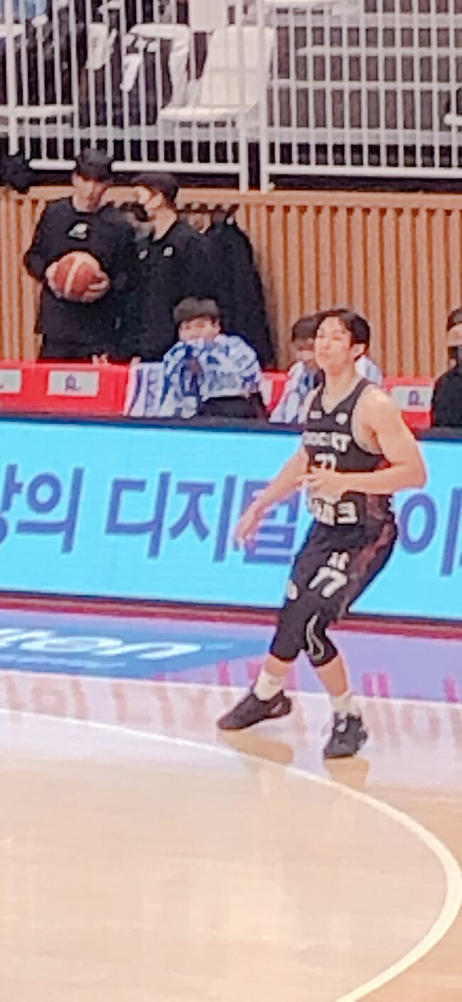 [데이터주의] 두서없는 어제 KT vs. SK 직관 이야기와 경기장 사진들 - MANIA