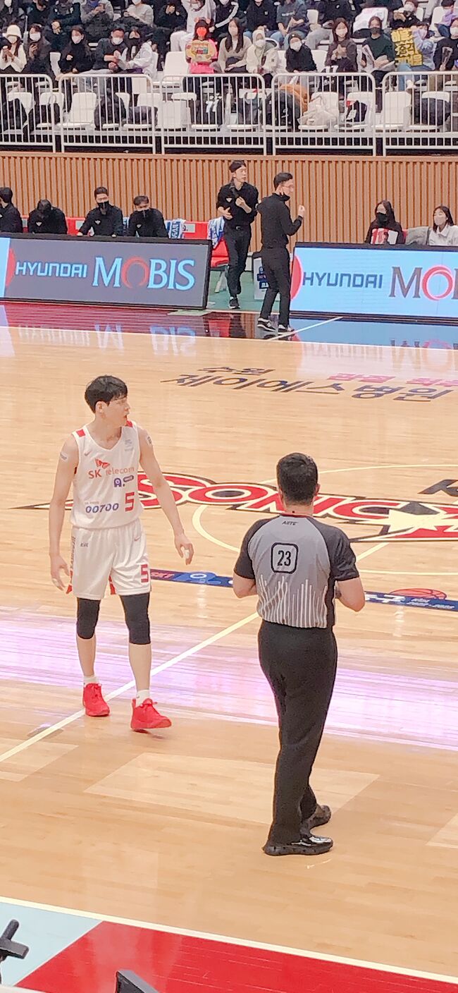 [데이터주의] 두서없는 어제 KT vs. SK 직관 이야기와 경기장 사진들 - MANIA