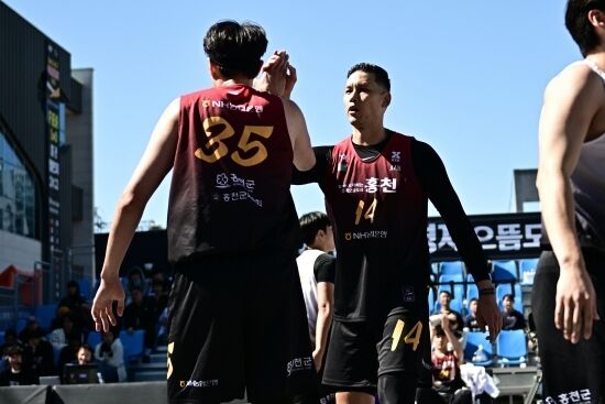 김동현의 3x3 4강 대만전 라스트 2점슛, 3x3 전문 선수들은 이렇게 바라봤다 [항저우AG] - MANIA