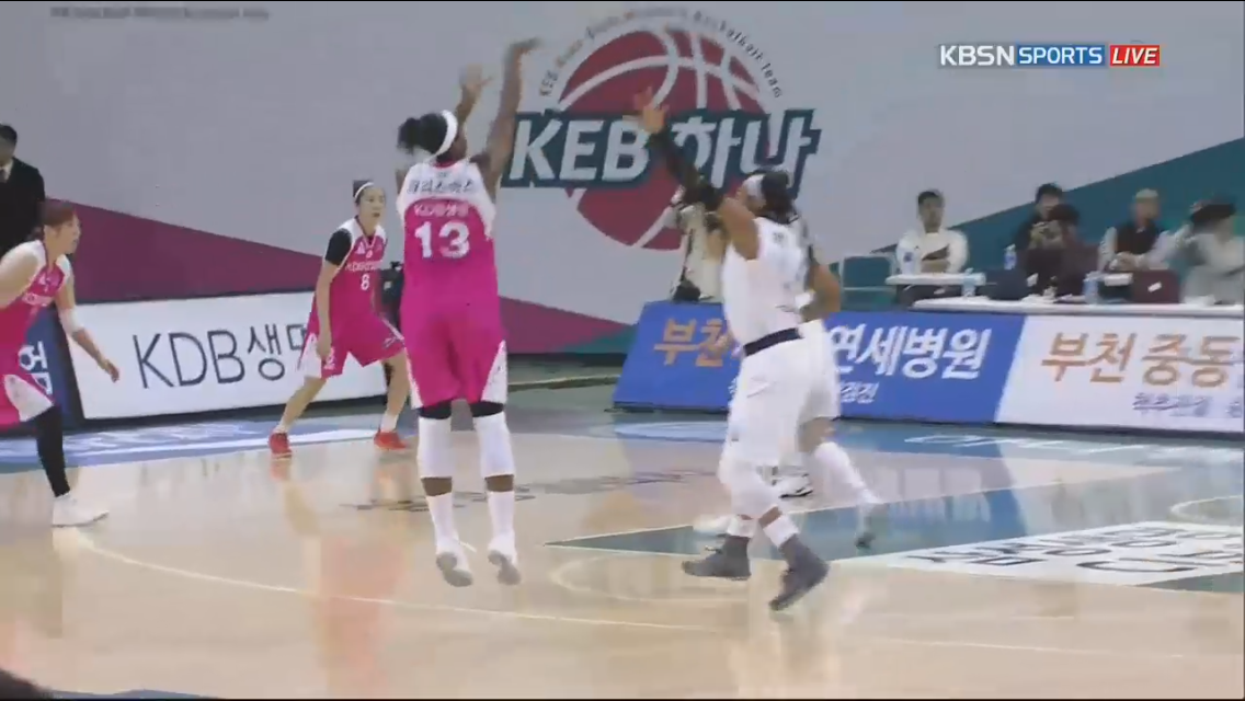 [WKBL] 하나은행vsKDB 초반부터 흥미진진합니다 - MANIA