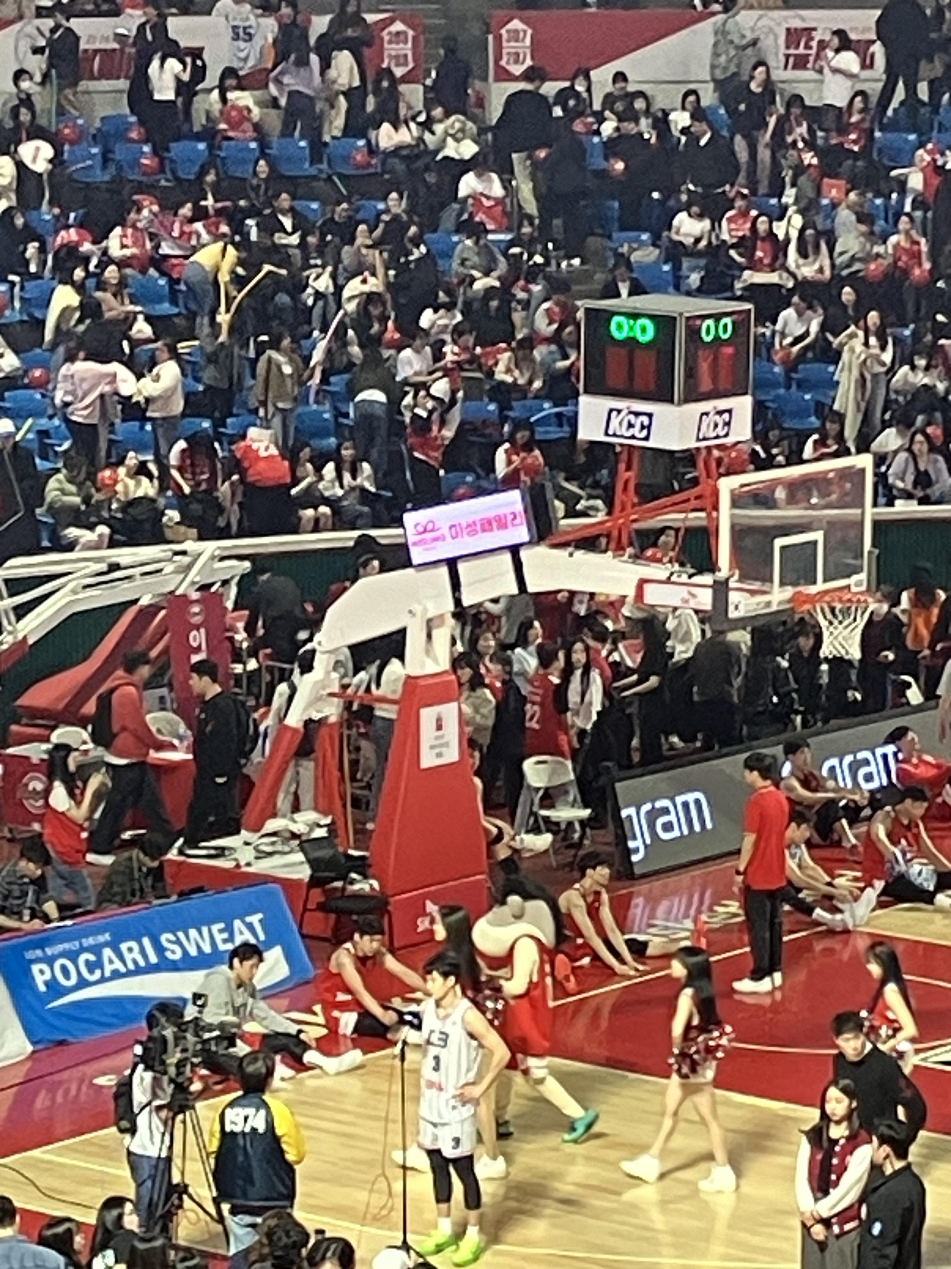 kcc대 sk 플옵 1차전 직관 다녀왔어요~ - NBA Mania