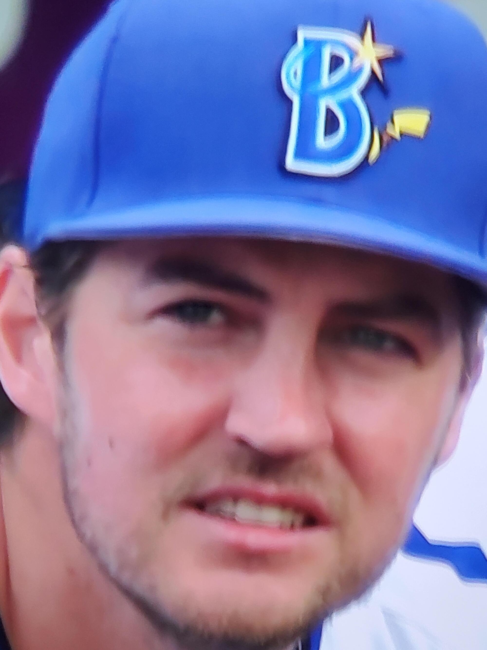 (NPB) 일본이라 가능한 헬멧 - MANIA