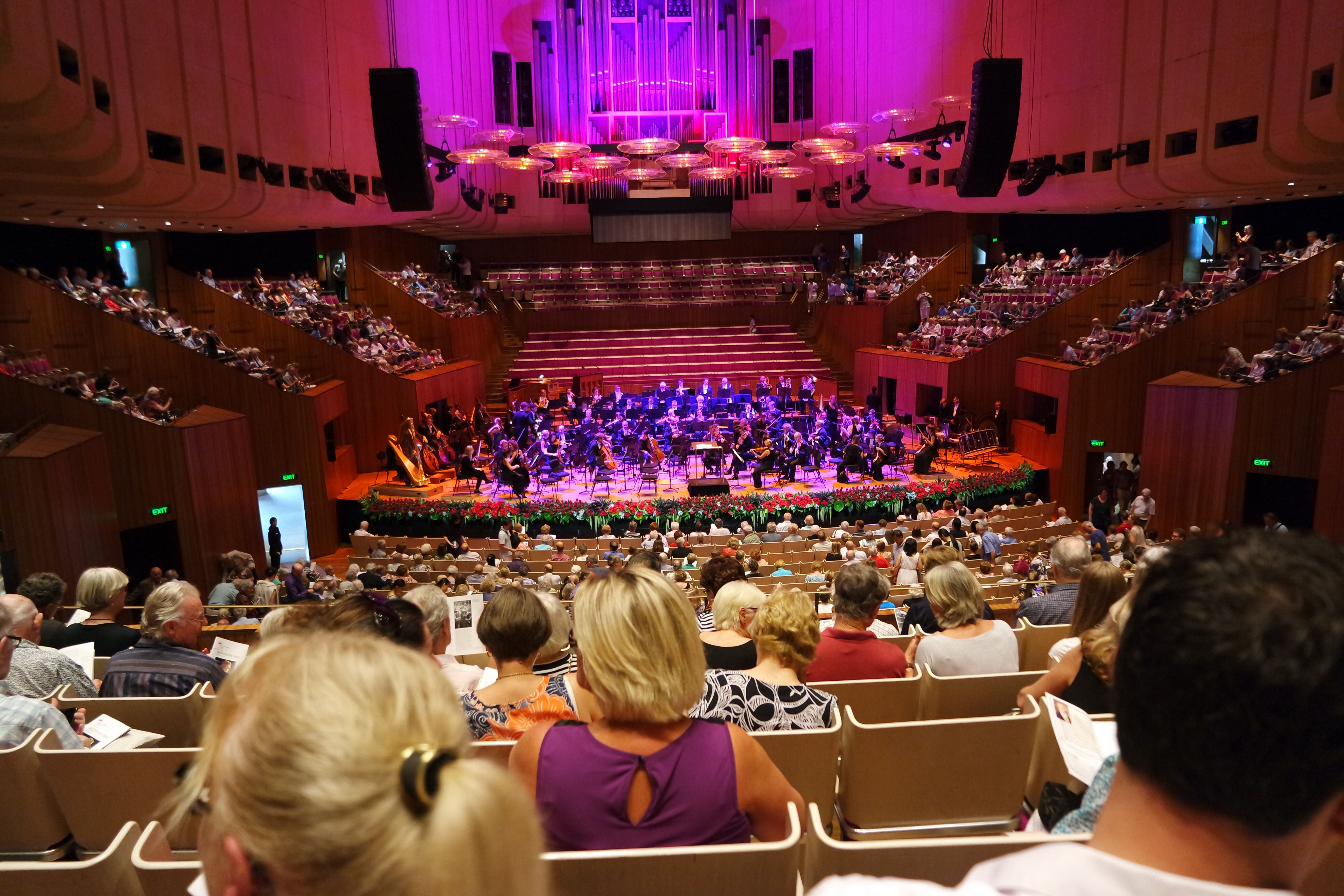 KBO감독들이 한국야구를 망치고 있죠 - MANIA